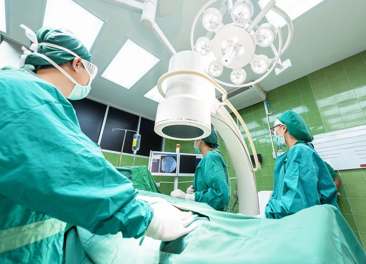 Forbes reúne a los 165 mejores médicos de España en su libro 'Best ...