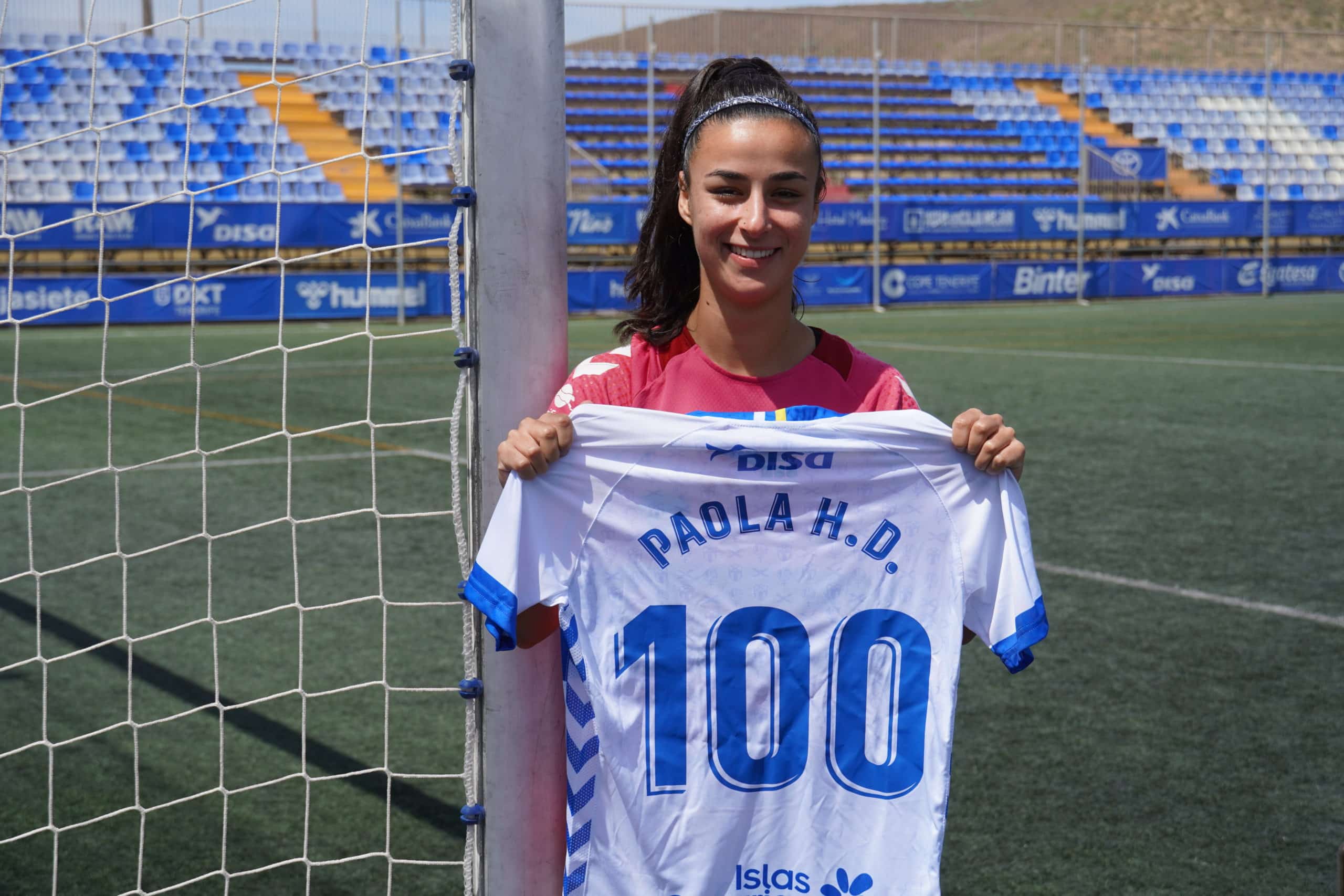 Nazaret Segura, exjugadora del Alhama CF: "El entrenador me llamaba ...